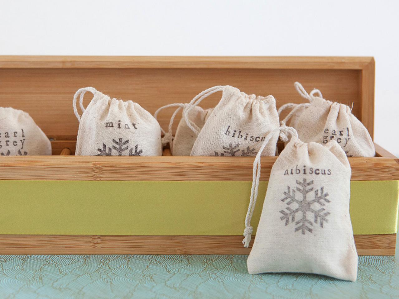 How To Make A Gift Basket For A Tea Lover How tos DIY how-to-make-a-gift-basket-for-a-tea-lover-how-tos-diy