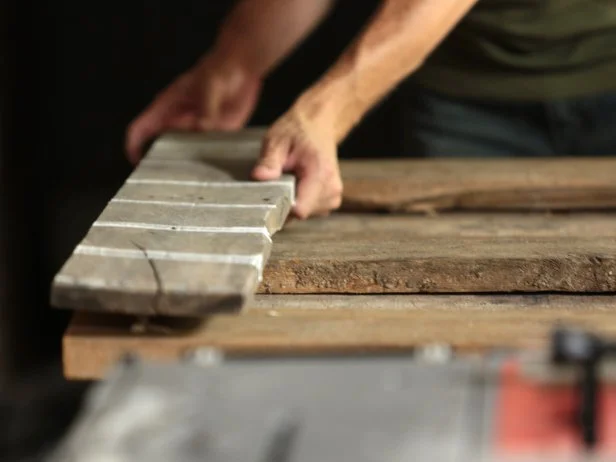 How to Build an Easy DIY Pallet Headboard | HGTV