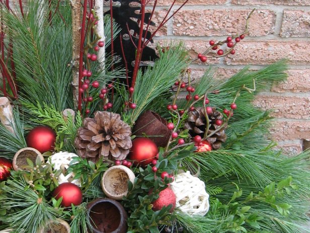 Ideas for Outdoor Christmas Pots | HGTV