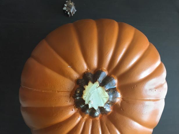 How to Make a Gumball Machine Pumpkin for Halloween | HGTV
