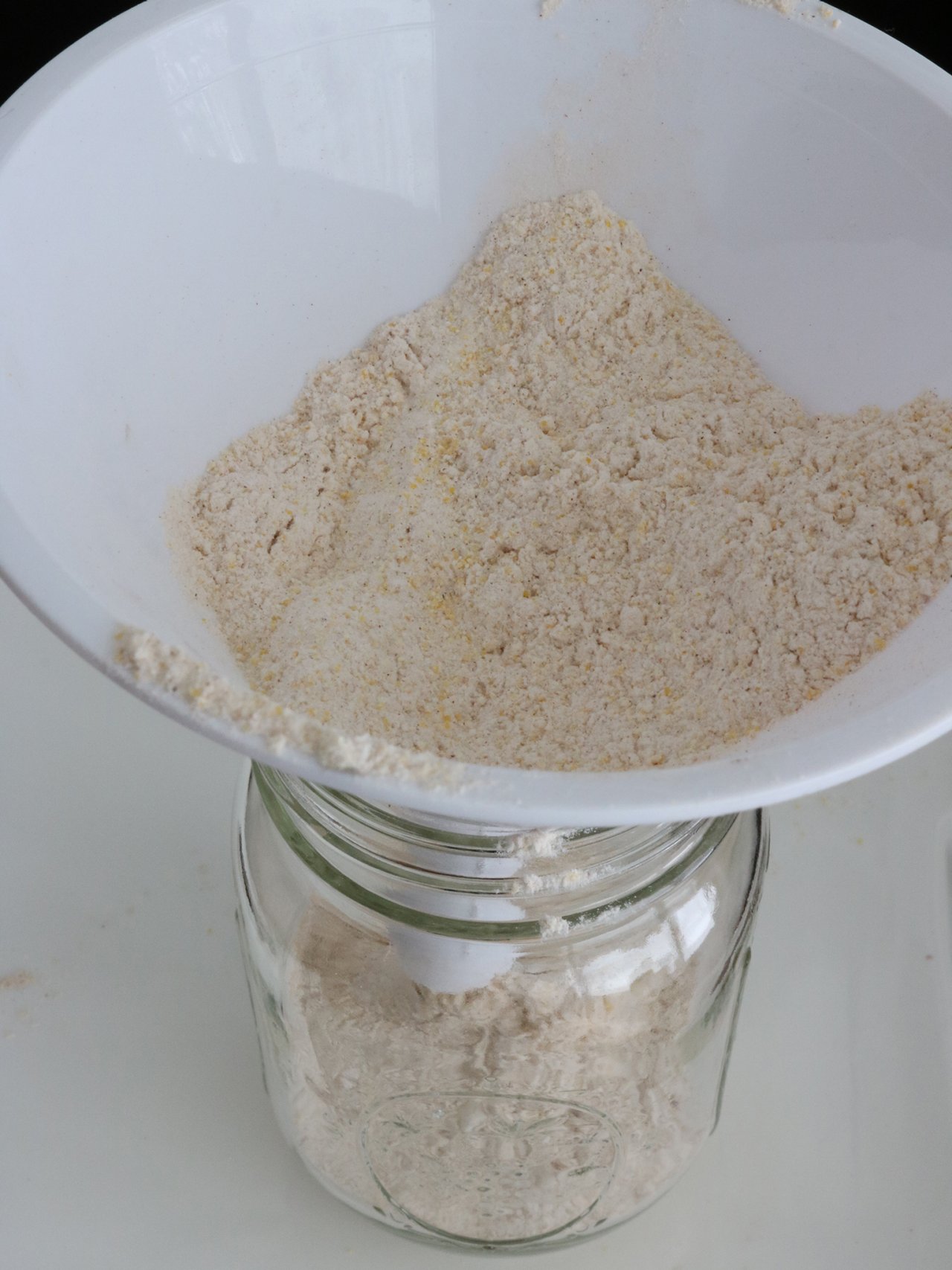 How to Make DIY Carpet Cleaner | HGTV